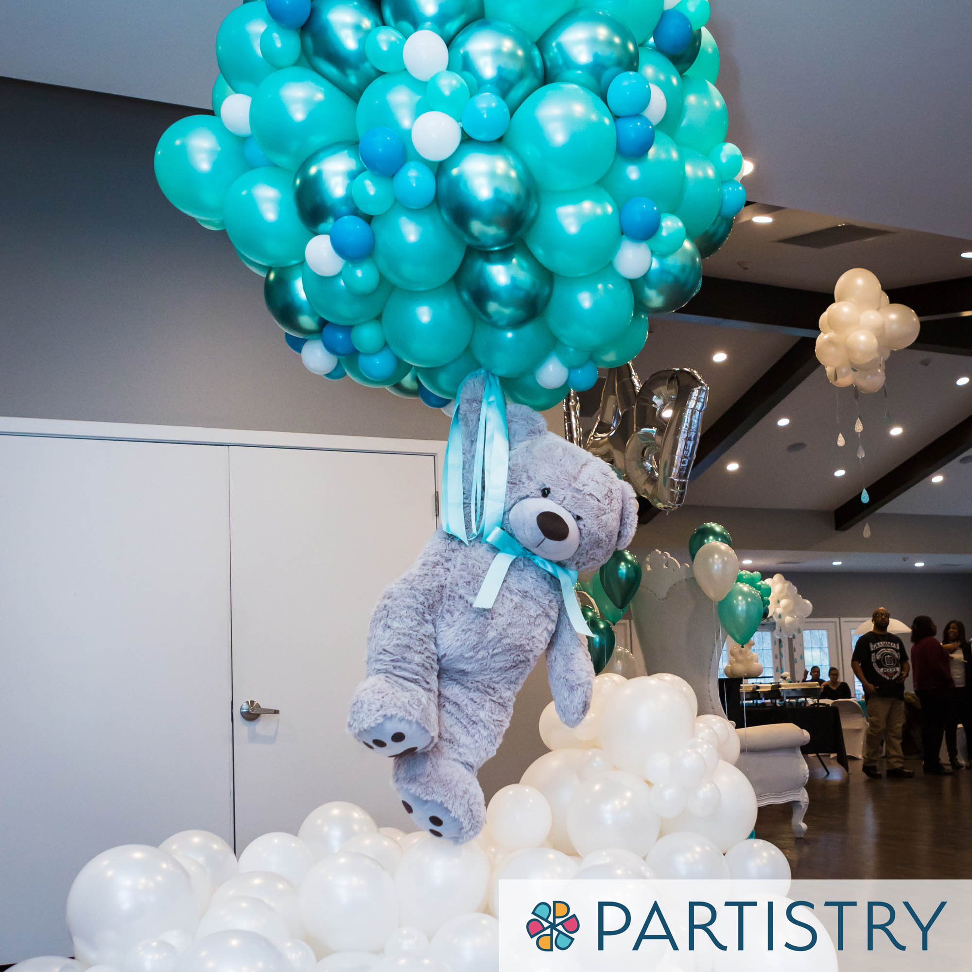Custom Balloon Features & Decorations | Partistry Events